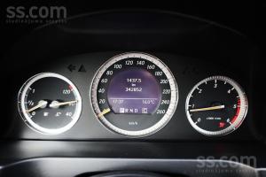 Черный Мерседес Ц 220 2007 в Рига, объемом двигателя 2.20 л и пробегом 343 тыс. км за 2995 €, фото 15 на AUTOMOTO.COM.LV