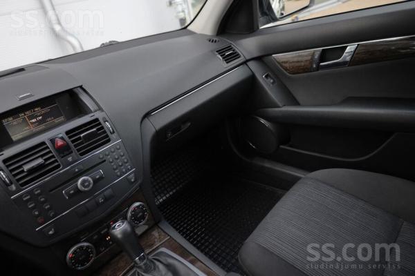 Melns Mercedes-Benz c-220 2007 Rīga, ar dzinēja tilpumu 2.20 L un nobraukumu 343 tūkst. km par 2995 €, foto 9 vietnē AUTOMOTO.COM.LV