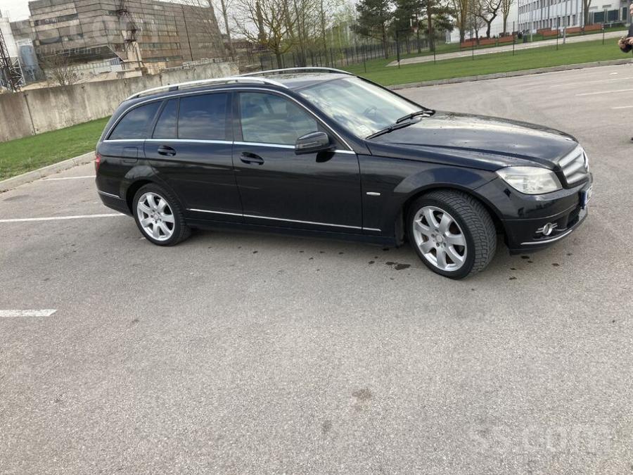 Melns Mercedes-Benz c-220 2008 Liepāja, ar dzinēja tilpumu 2.20 L un nobraukumu 427 tūkst. km par 3000 €, foto 3 vietnē AUTOMOTO.COM.LV