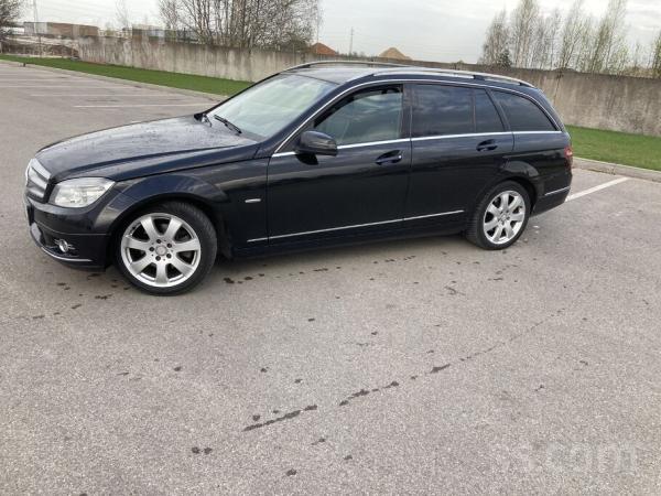 Melns Mercedes-Benz c-220 2008 Liepāja, ar dzinēja tilpumu 2.20 L un nobraukumu 427 tūkst. km par 3000 €, foto 4 vietnē AUTOMOTO.COM.LV