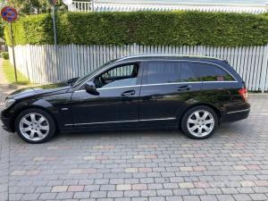Black Mercedes-Benz c-220 2008 in Liepaja, with an engine capacity of 2.20 L and mileage of 427 thousand km for 3000 €, photo 1 on AUTOMOTO.COM.LV