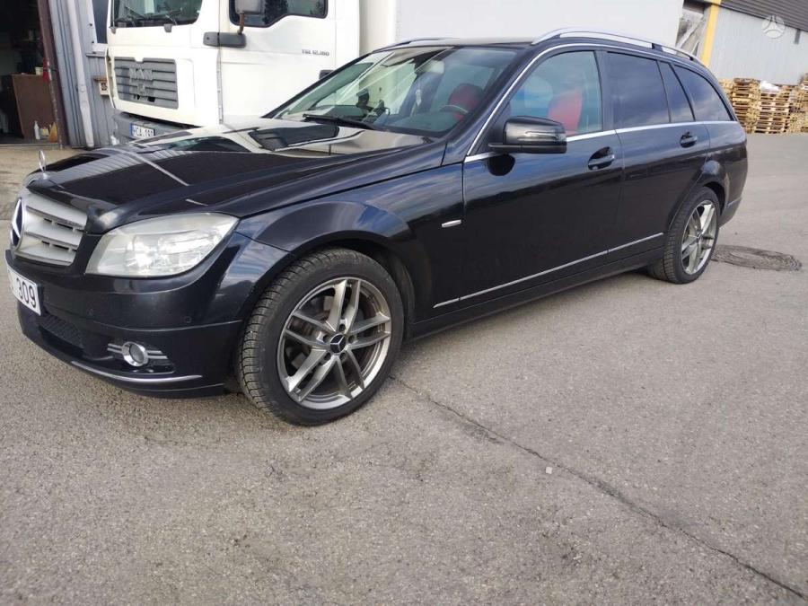 Melns Mercedes-Benz c-220 2008 Kauņa, ar dzinēja tilpumu 2.15 L un nobraukumu 338 tūkst. km par 4300 €, foto 3 vietnē AUTOMOTO.COM.LV