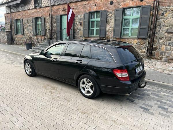 Black Mercedes-Benz c-220 2008 in Rezekne, with an engine capacity of 2.20 L and mileage of 0 thousand km for 4500 €, photo 4 on AUTOMOTO.COM.LV