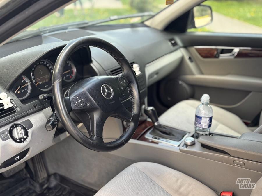 Melns Mercedes-Benz c-220 2008 Kauņa, ar dzinēja tilpumu 2.10 L un nobraukumu 600 tūkst. km par 2450 €, foto 12 vietnē AUTOMOTO.COM.LV