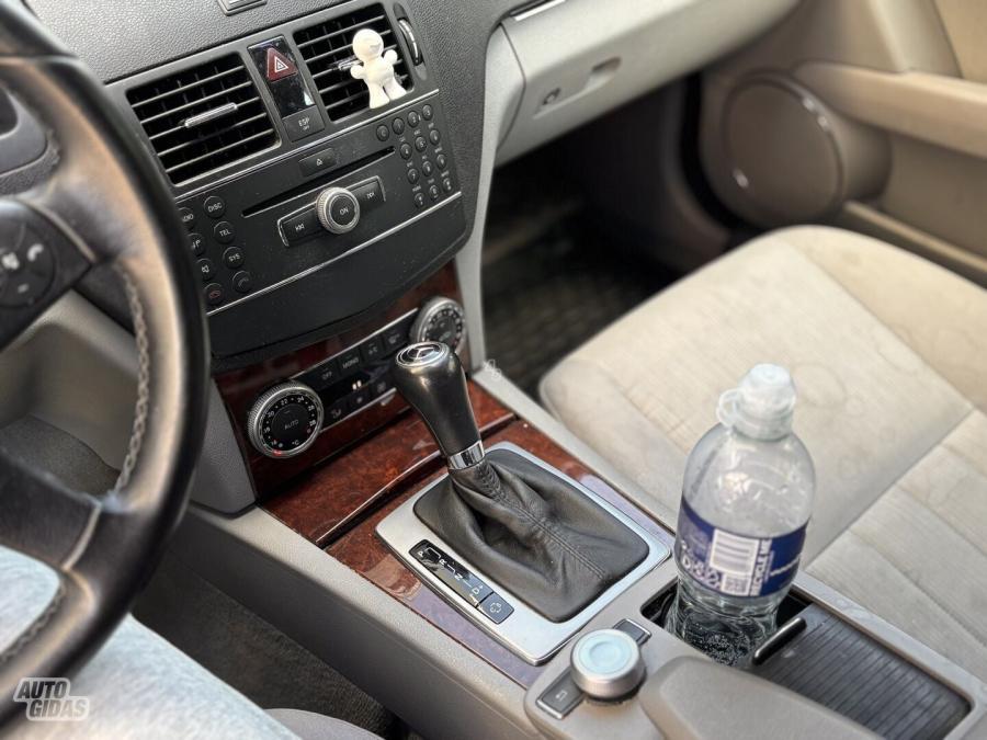 Melns Mercedes-Benz c-220 2008 Kauņa, ar dzinēja tilpumu 2.10 L un nobraukumu 600 tūkst. km par 2450 €, foto 13 vietnē AUTOMOTO.COM.LV