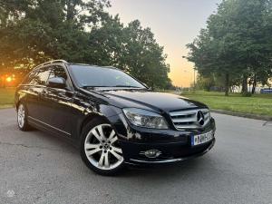 Melns Mercedes-Benz c-220 2008 Panevēža, ar dzinēja tilpumu 0.00 L un nobraukumu 412 tūkst. km par 4750 €, foto  vietnē AUTOMOTO.COM.LV