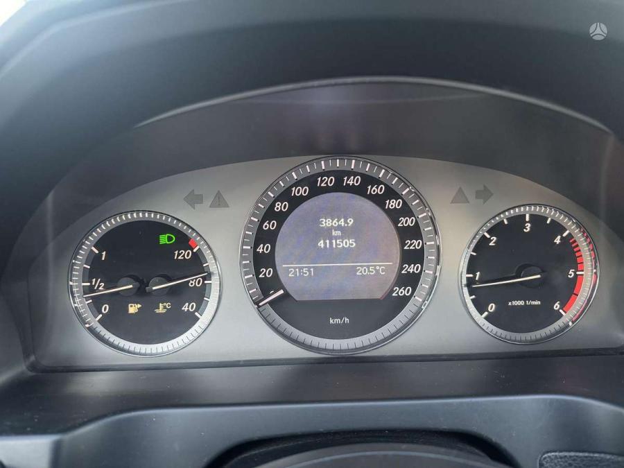 Melns Mercedes-Benz c-220 2008 Panevēža, ar dzinēja tilpumu 0.00 L un nobraukumu 412 tūkst. km par 4750 €, foto 14 vietnē AUTOMOTO.COM.LV