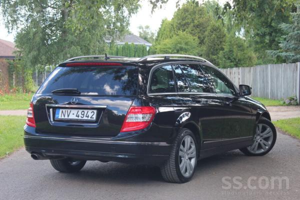 Черный Мерседес Ц 220 2008 в Рига, объемом двигателя 2.20 л и пробегом 271 тыс. км за 3999 €, фото 5 на AUTOMOTO.COM.LV