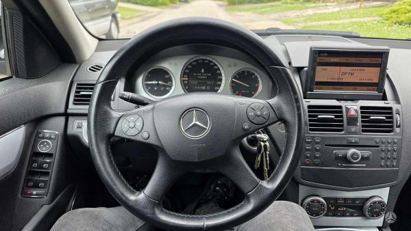 Black Mercedes-Benz c-220 2008 in Panevezys, with an engine capacity of 2.20 L and mileage of 325 thousand km for 4700 €, photo 3 on AUTOMOTO.COM.LV