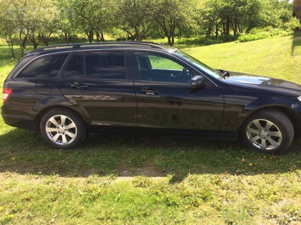 Black Mercedes-Benz c-220 2008 in Balvi, with an engine capacity of 2.10 L and mileage of 343 thousand km for 3700 €, photo 2 on AUTOMOTO.COM.LV