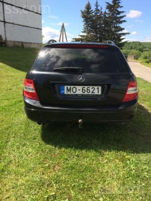 Black Mercedes-Benz c-220 2008 in Balvi, with an engine capacity of 2.10 L and mileage of 343 thousand km for 3700 €, photo 4 on AUTOMOTO.COM.LV