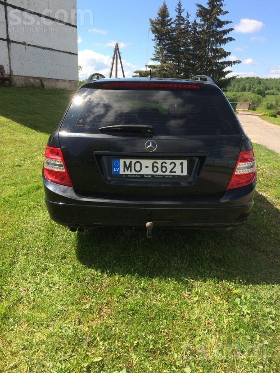 Black Mercedes-Benz c-220 2008 in Balvi, with an engine capacity of 2.10 L and mileage of 343 thousand km for 3700 €, photo 4 on AUTOMOTO.COM.LV