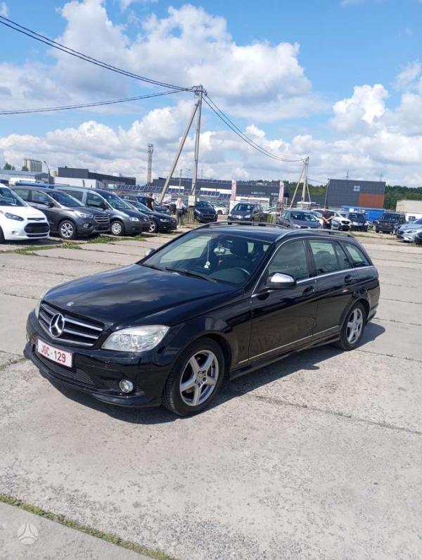 Melns Mercedes-Benz c-220 2008 Kauņa, ar dzinēja tilpumu 2.10 L un nobraukumu 300 tūkst. km par 3650 €, foto 1 vietnē AUTOMOTO.COM.LV