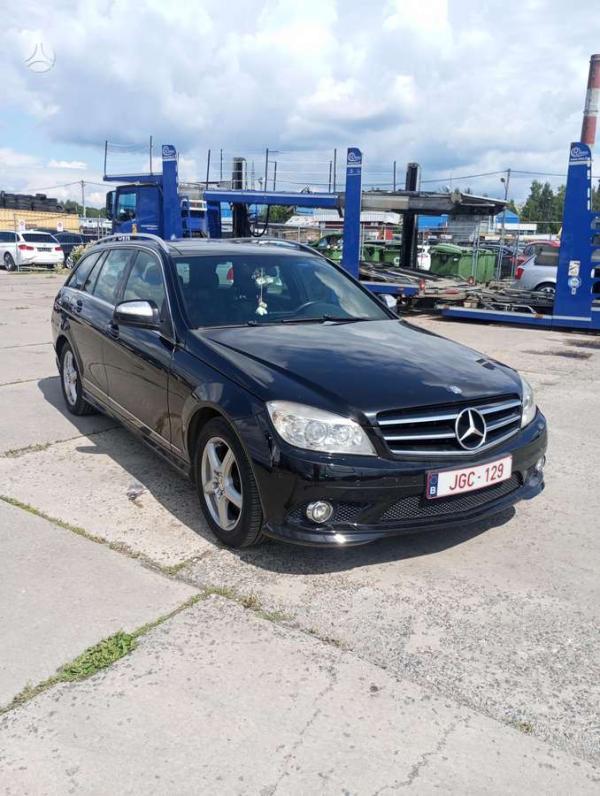 Melns Mercedes-Benz c-220 2008 Kauņa, ar dzinēja tilpumu 2.10 L un nobraukumu 300 tūkst. km par 3650 €, foto 2 vietnē AUTOMOTO.COM.LV