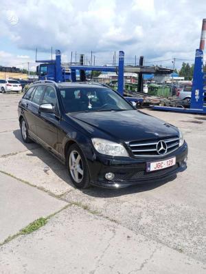 Melns Mercedes-Benz c-220 2008 Kauņa, ar dzinēja tilpumu 2.10 L un nobraukumu 300 tūkst. km par 3650 €, foto 3 vietnē AUTOMOTO.COM.LV