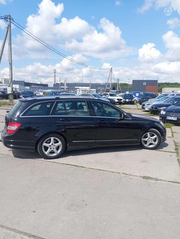 Melns Mercedes-Benz c-220 2008 Kauņa, ar dzinēja tilpumu 2.10 L un nobraukumu 300 tūkst. km par 3650 €, foto 5 vietnē AUTOMOTO.COM.LV