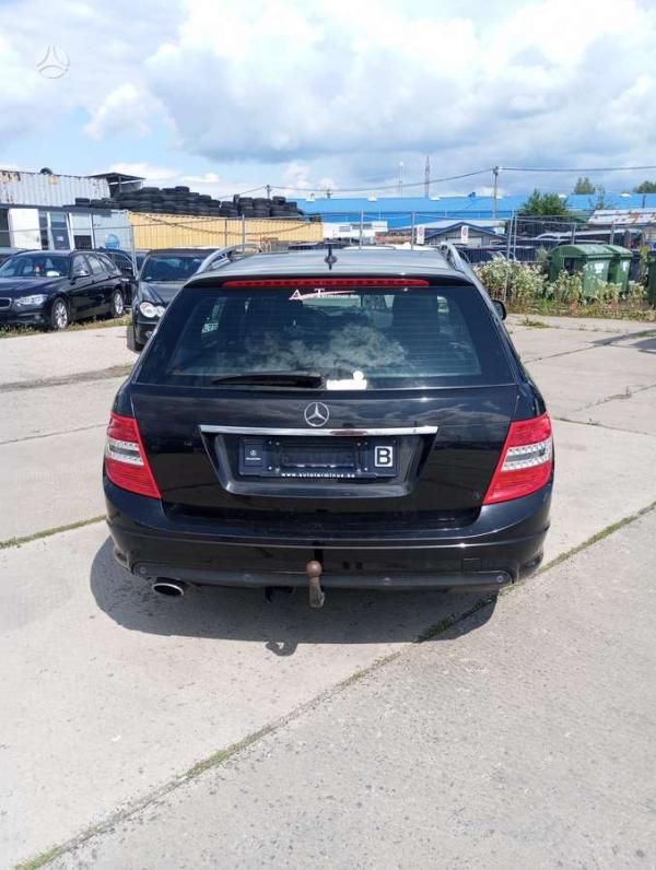 Melns Mercedes-Benz c-220 2008 Kauņa, ar dzinēja tilpumu 2.10 L un nobraukumu 300 tūkst. km par 3650 €, foto 9 vietnē AUTOMOTO.COM.LV