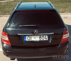 Black Mercedes-Benz c-220 2008 in Ogre, with an engine capacity of 2.20 L and mileage of 293 thousand km for 4999 €, photo 4 on AUTOMOTO.COM.LV