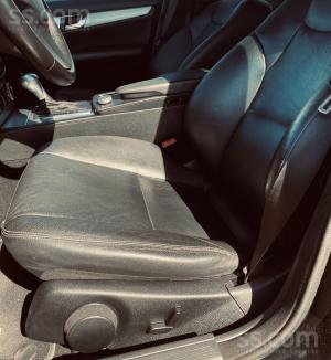 Black Mercedes-Benz c-220 2008 in Ogre, with an engine capacity of 2.20 L and mileage of 293 thousand km for 4999 €, photo 10 on AUTOMOTO.COM.LV