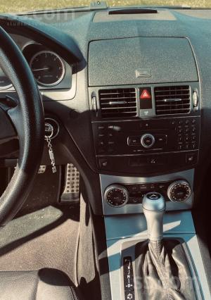 Black Mercedes-Benz c-220 2008 in Ogre, with an engine capacity of 2.20 L and mileage of 293 thousand km for 4999 €, photo 12 on AUTOMOTO.COM.LV