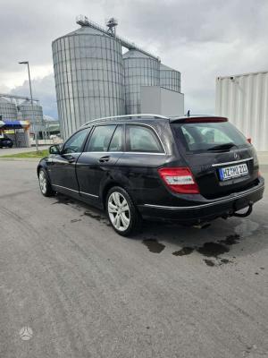 Black Mercedes-Benz c-220 2008 in Pasvalys, with an engine capacity of 2.20 L and mileage of 369 thousand km for 3800 €, photo 5 on AUTOMOTO.COM.LV
