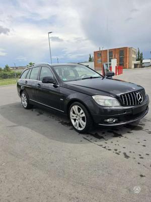 Black Mercedes-Benz c-220 2008 in Pasvalys, with an engine capacity of 2.20 L and mileage of 369 thousand km for 3800 €, photo 8 on AUTOMOTO.COM.LV