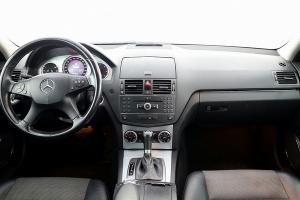 Black Mercedes-Benz c-220 2008 in Tallinn, with an engine capacity of 2.10 L and mileage of 487 thousand km for 1099 €, photo 6 on AUTOMOTO.COM.LV