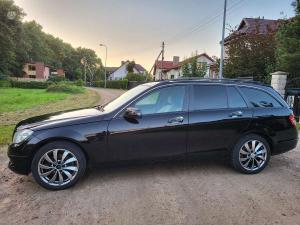 Melns Mercedes-Benz c-220 2008 Klaipėda, ar dzinēja tilpumu 2.15 L un nobraukumu 290 tūkst. km par 3050 €, foto  vietnē AUTOMOTO.COM.LV