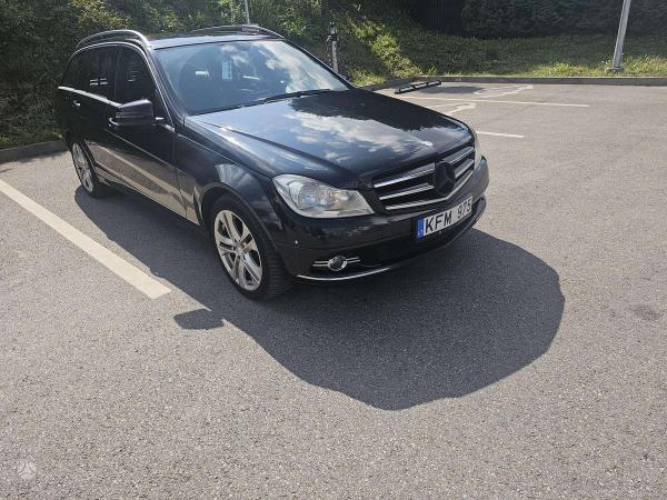 Black Mercedes-Benz c-220 2008 in Kaunas, with an engine capacity of 2.15 L and mileage of 341 thousand km for 2900 €, photo 3 on AUTOMOTO.COM.LV
