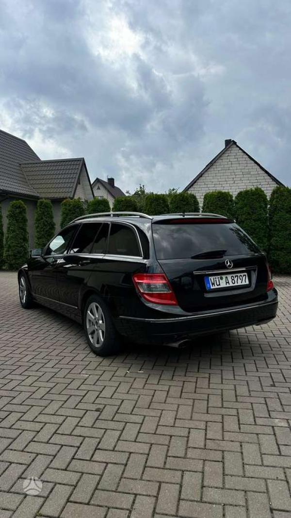 Мерседес Ц 220 2008 в Аникщяй на AUTOMOTO.COM.LV Черный Мерседес Ц 220 2008 в Аникщяй, объемом двигателя 0.00 л и пробегом 293 тыс. км за 3950 €, фото 4 на AUTOMOTO.COM.LV