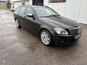 Black Mercedes-Benz c-220 2008 in Kaunas, with an engine capacity of 2.15 L and mileage of 388 thousand km for 2860 €, photo 3 on AUTOMOTO.COM.LV
