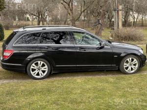 Black Mercedes-Benz c-220 2009 in Ventspils, with an engine capacity of 2.20 L and mileage of 420 thousand km for 6800 €, photo 2 on AUTOMOTO.COM.LV