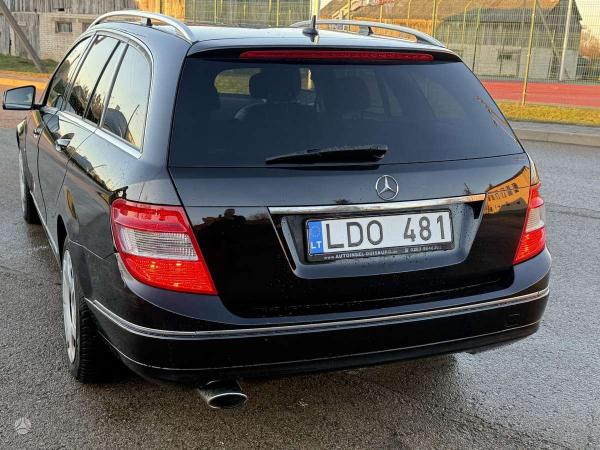Melns Mercedes-Benz c-220 2009 Birštonas, ar dzinēja tilpumu 2.20 L un nobraukumu 358 tūkst. km par 3950 €, foto 4 vietnē AUTOMOTO.COM.LV