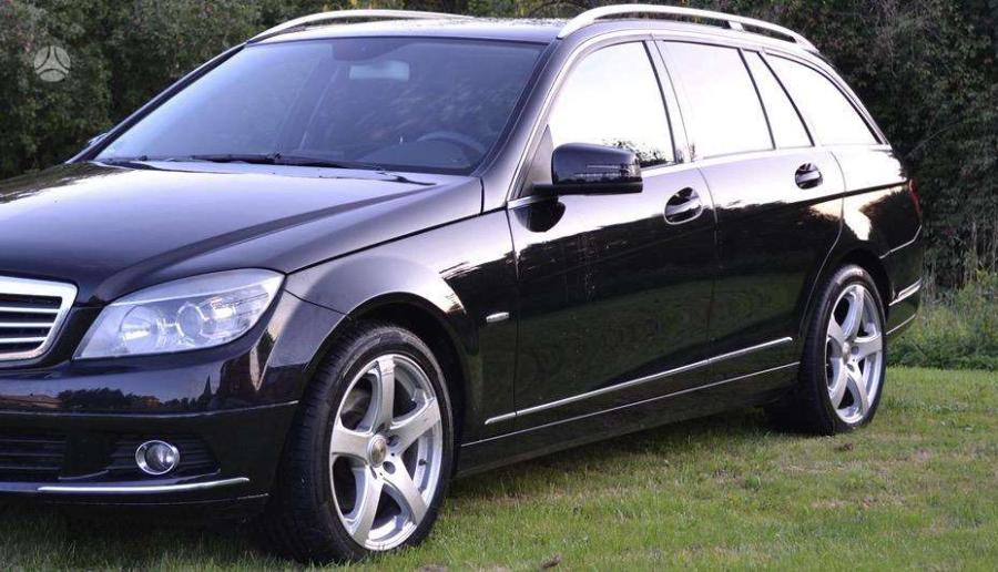 Melns Mercedes-Benz c-220 2009 Birštonas, ar dzinēja tilpumu 2.20 L un nobraukumu 358 tūkst. km par 3950 €, foto 17 vietnē AUTOMOTO.COM.LV