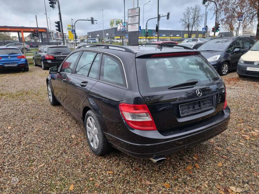 Melns Mercedes-Benz c-220 2009 Kauņa, ar dzinēja tilpumu 2.20 L un nobraukumu 350 tūkst. km par 3300 €, foto 3 vietnē AUTOMOTO.COM.LV