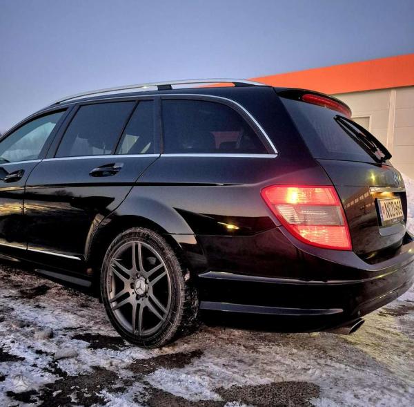 Melns Mercedes-Benz c-220 2009 Panevēža, ar dzinēja tilpumu 2.15 L un nobraukumu 332 tūkst. km par 4100 €, foto 6 vietnē AUTOMOTO.COM.LV