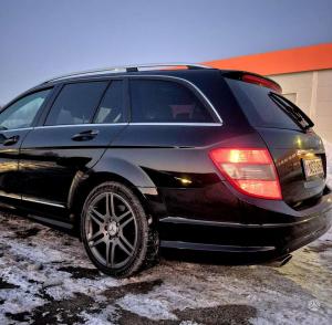 Black Mercedes-Benz c-220 2009 in Panevezys, with an engine capacity of 2.15 L and mileage of 332 thousand km for 4100 €, photo 6 on AUTOMOTO.COM.LV