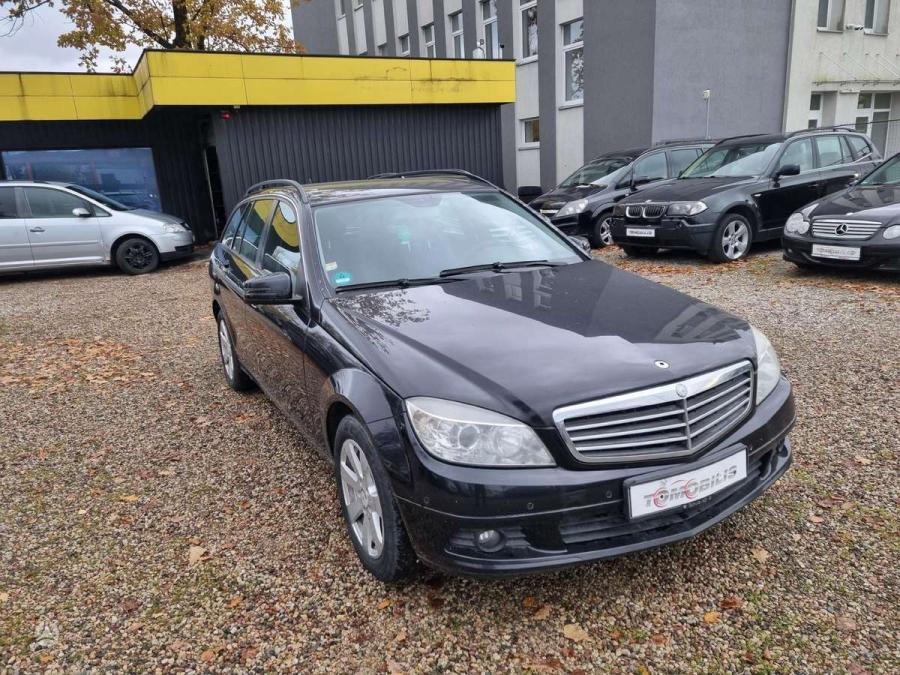 Black Mercedes-Benz c-220 2009 in Kaunas, with an engine capacity of 2.20 L and mileage of 350 thousand km for 3300 €, photo 1 on AUTOMOTO.COM.LV