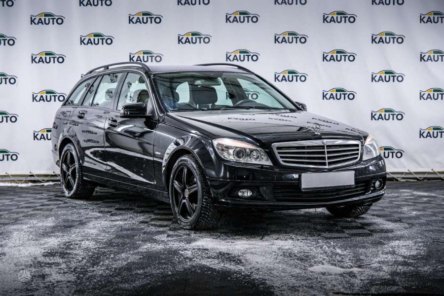 Melns Mercedes-Benz c-220 2009 Kauņa, ar dzinēja tilpumu 2.10 L un nobraukumu 293 tūkst. km par 5890 €, foto 2 vietnē AUTOMOTO.COM.LV