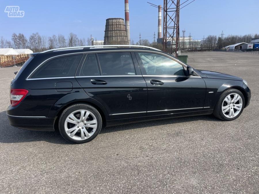 Black Mercedes-Benz c-220 2009 in Kaunas, with an engine capacity of 2.10 L and mileage of 303 thousand km for 4450 €, photo 5 on AUTOMOTO.COM.LV