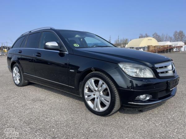 Melns Mercedes-Benz c-220 2009 Kauņa, ar dzinēja tilpumu 2.10 L un nobraukumu 303 tūkst. km par 4450 €, foto 6 vietnē AUTOMOTO.COM.LV