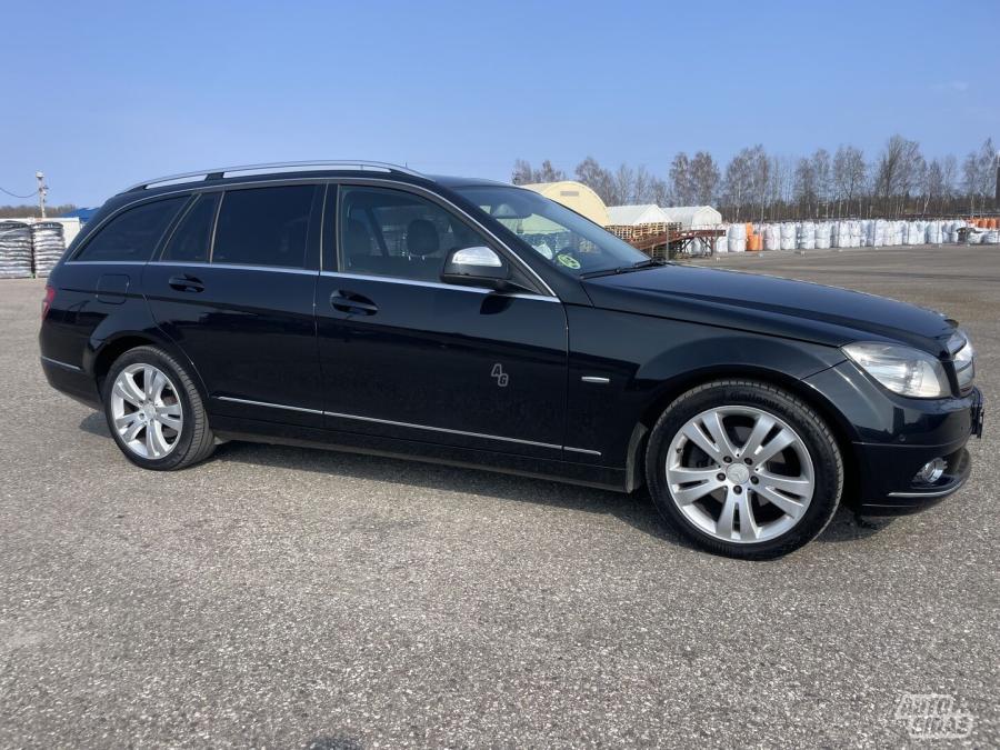 Black Mercedes-Benz c-220 2009 in Kaunas, with an engine capacity of 2.10 L and mileage of 303 thousand km for 4450 €, photo 15 on AUTOMOTO.COM.LV