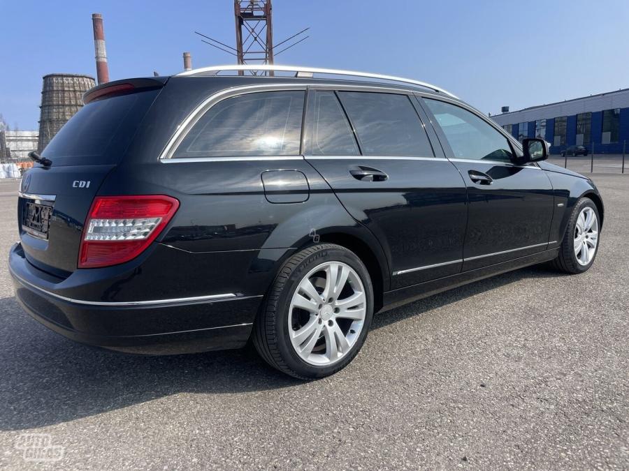 Black Mercedes-Benz c-220 2009 in Kaunas, with an engine capacity of 2.10 L and mileage of 303 thousand km for 4450 €, photo 16 on AUTOMOTO.COM.LV