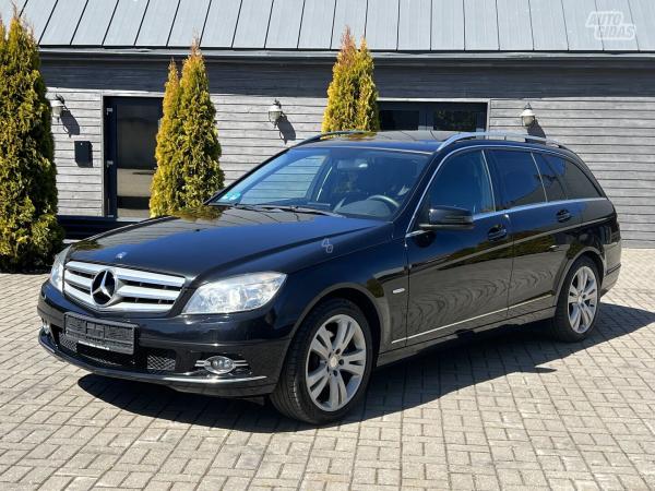 Черный Мерседес Ц 220 2009 в Кедайняй, объемом двигателя 2.20 л и пробегом 216 тыс. км за 4599 €, фото 2 на AUTOMOTO.COM.LV