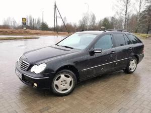 Black Mercedes-Benz c-220 2009 in Kuldiga, with an engine capacity of 2.20 L and mileage of 334 thousand km for 2300 €, photo  on AUTOMOTO.COM.LV