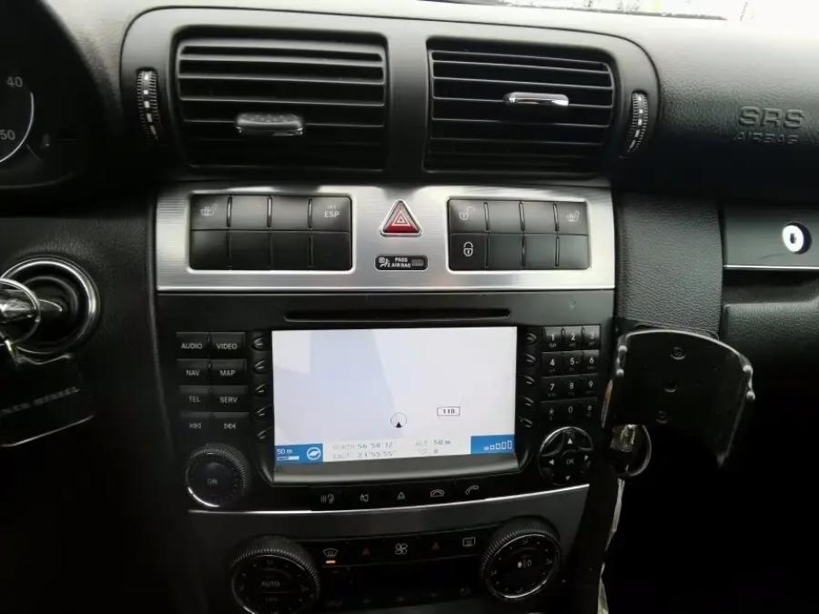 Black Mercedes-Benz c-220 2009 in Kuldiga, with an engine capacity of 2.20 L and mileage of 334 thousand km for 2300 €, photo 7 on AUTOMOTO.COM.LV