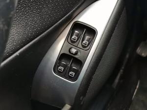 Black Mercedes-Benz c-220 2009 in Kuldiga, with an engine capacity of 2.20 L and mileage of 334 thousand km for 2300 €, photo 8 on AUTOMOTO.COM.LV