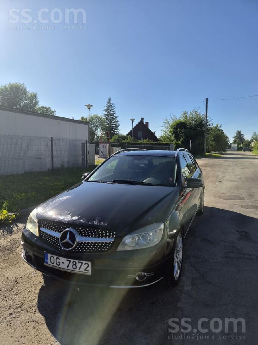 Melns Mercedes-Benz c-220 2009 Ogre, ar dzinēja tilpumu 2.10 L un nobraukumu 428 tūkst. km par 4150 €, foto 4 vietnē AUTOMOTO.COM.LV