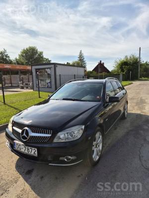 Black Mercedes-Benz c-220 2009 in Ogre, with an engine capacity of 2.10 L and mileage of 0 thousand km for 3215 €, photo 4 on AUTOMOTO.COM.LV