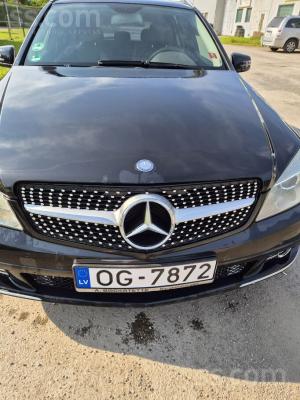 Black Mercedes-Benz c-220 2009 in Ogre, with an engine capacity of 2.10 L and mileage of 0 thousand km for 3215 €, photo 6 on AUTOMOTO.COM.LV